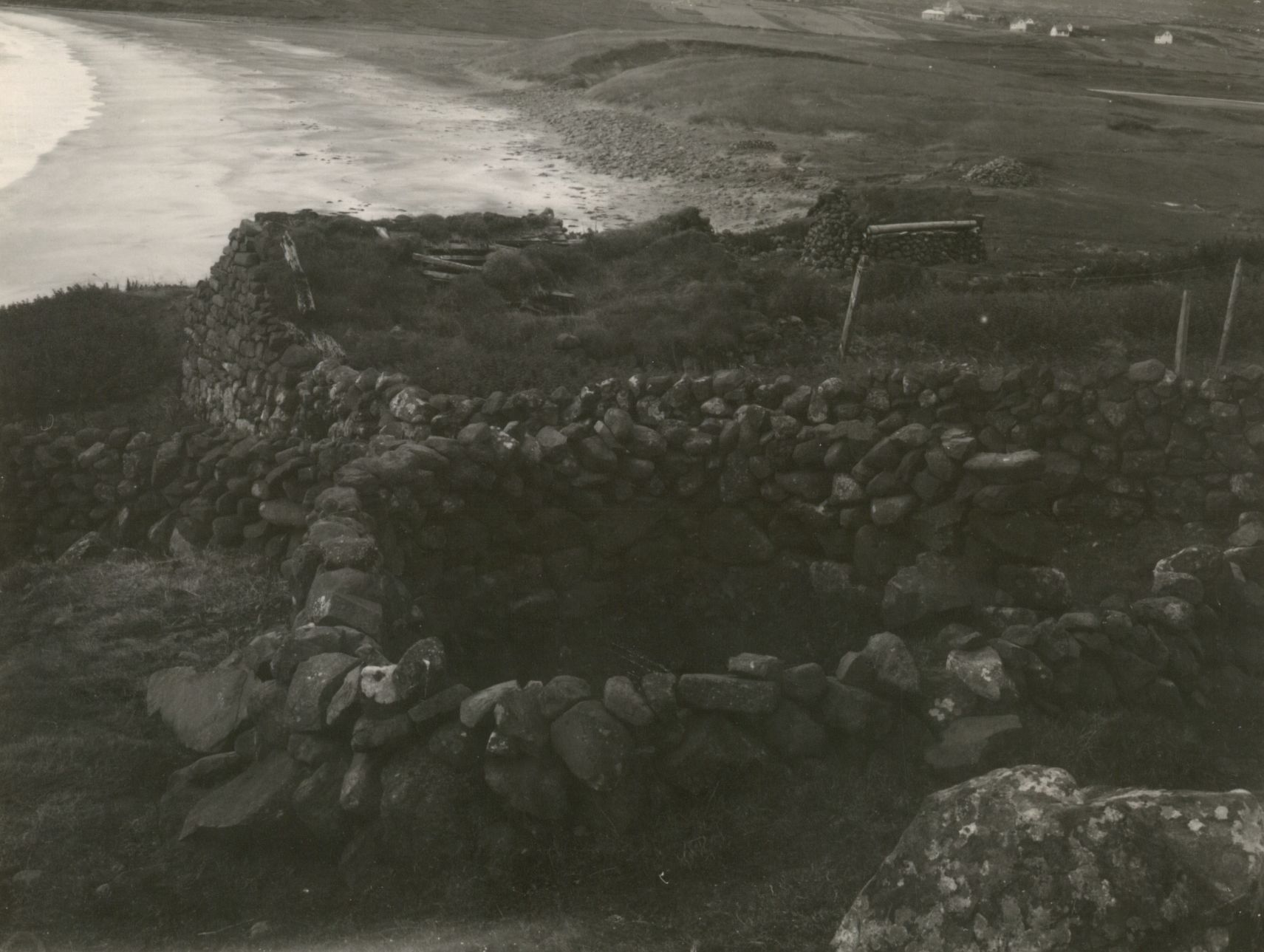 Fårerætt ved Sand i Færøerne - Nationalmuseets Samlinger Online