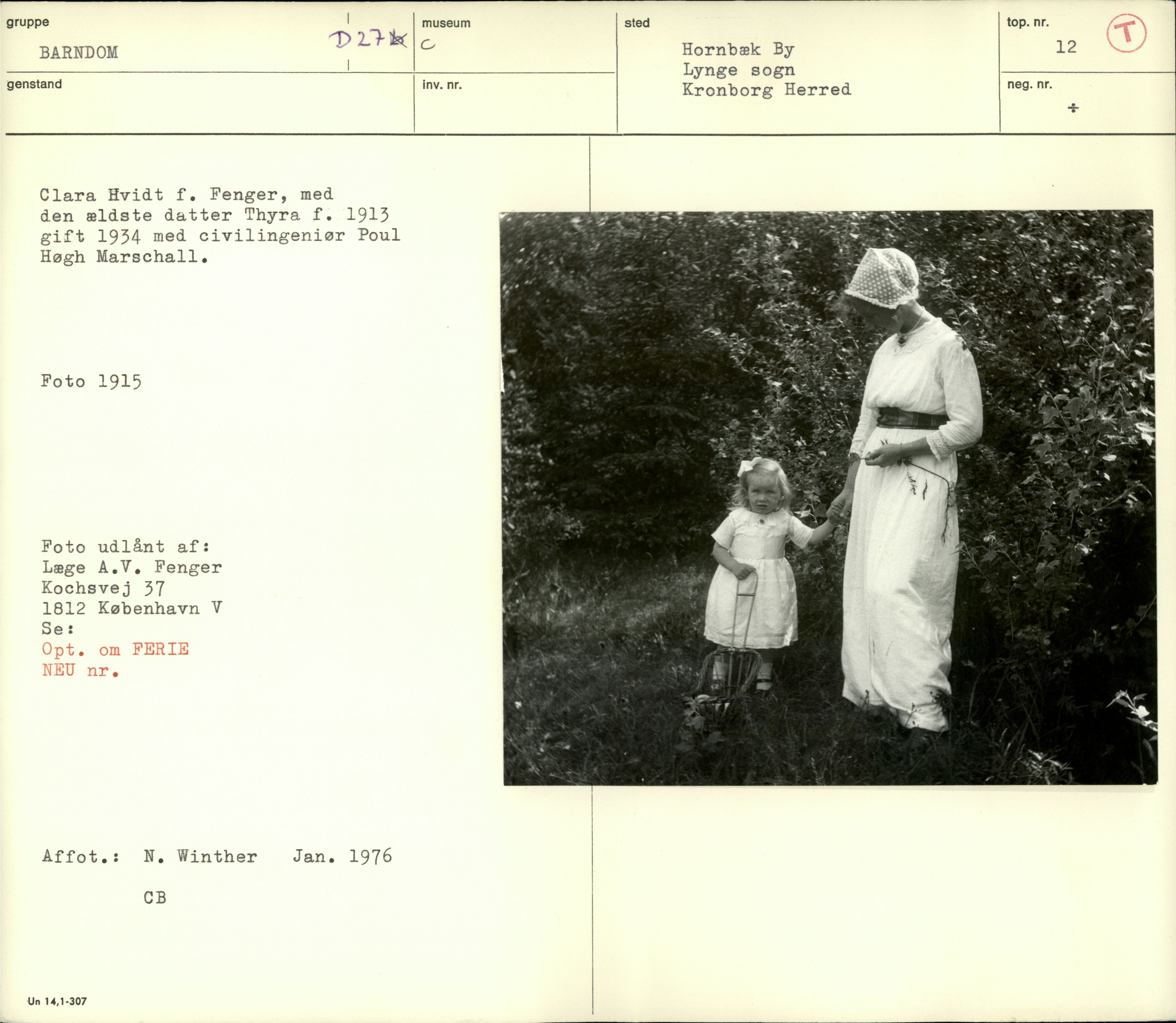 Clara Hvidt f. Fenger, med den ædste datter Thyra - Nationalmuseets ...